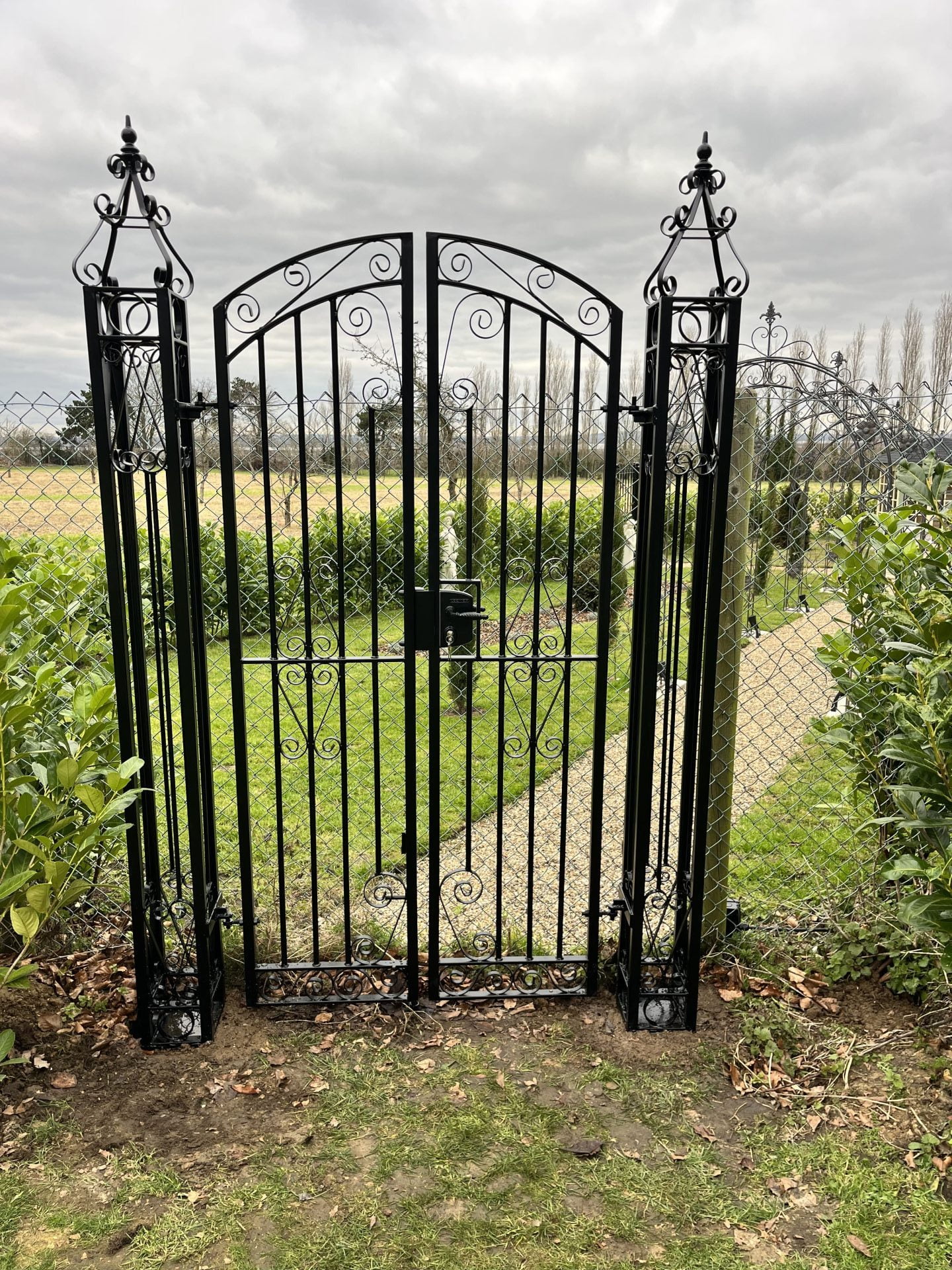 gates | Dickens Gates