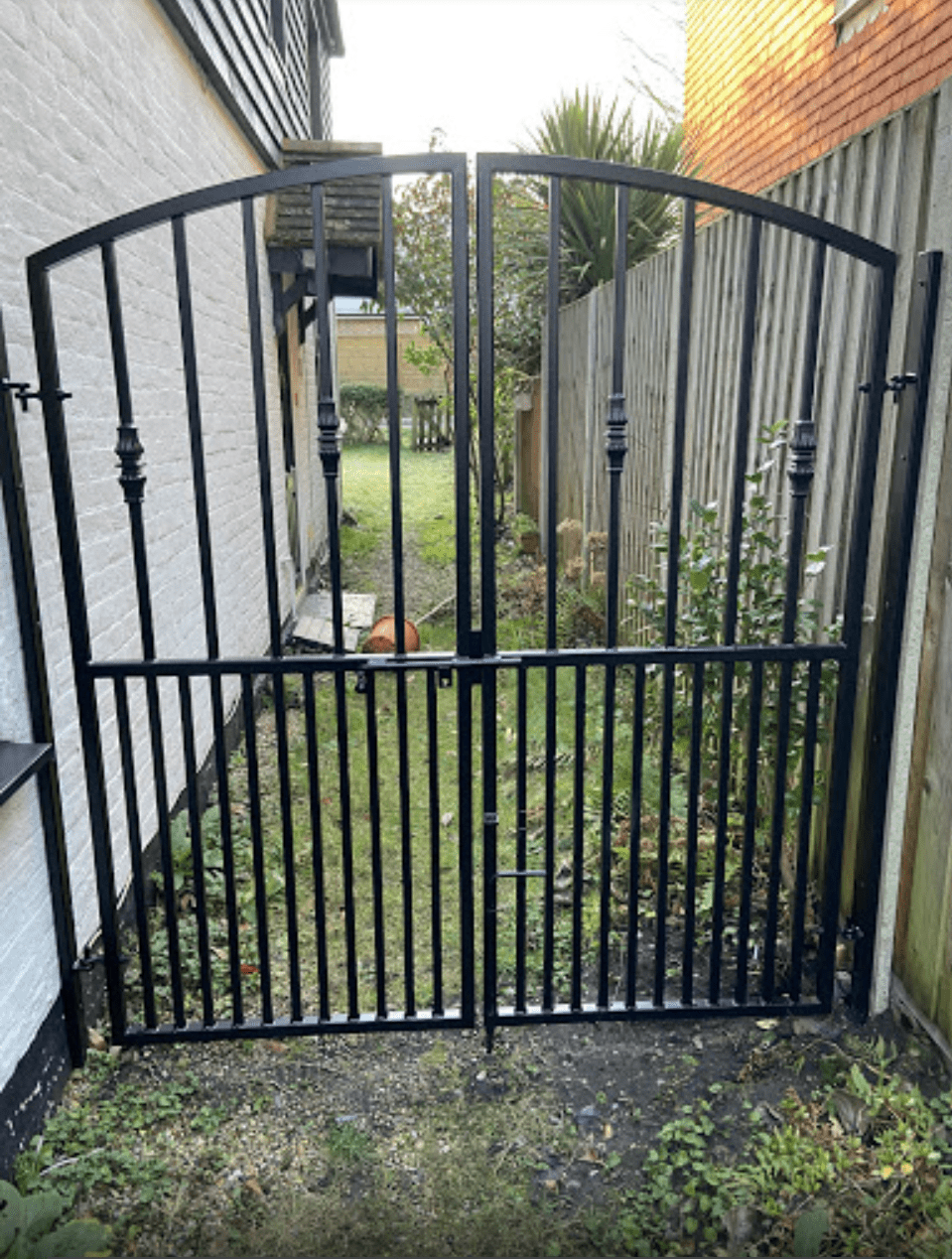 gates | Dickens Gates