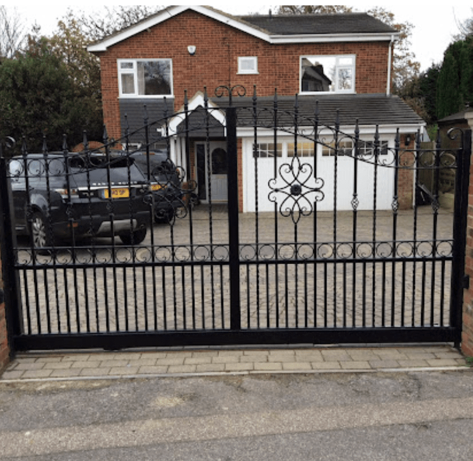 gates | Dickens Gates